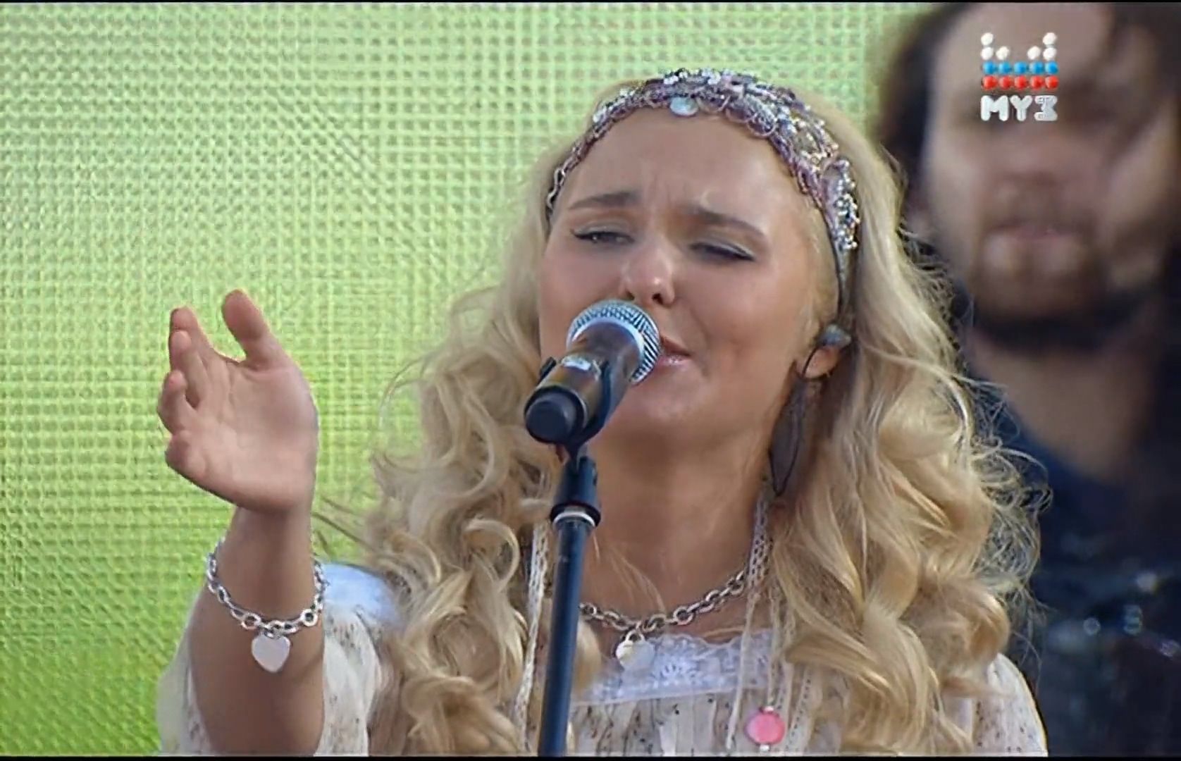 гр.ПЕЛАГЕЯ—Ой, да не вечер («Россия Молодая» 2011)