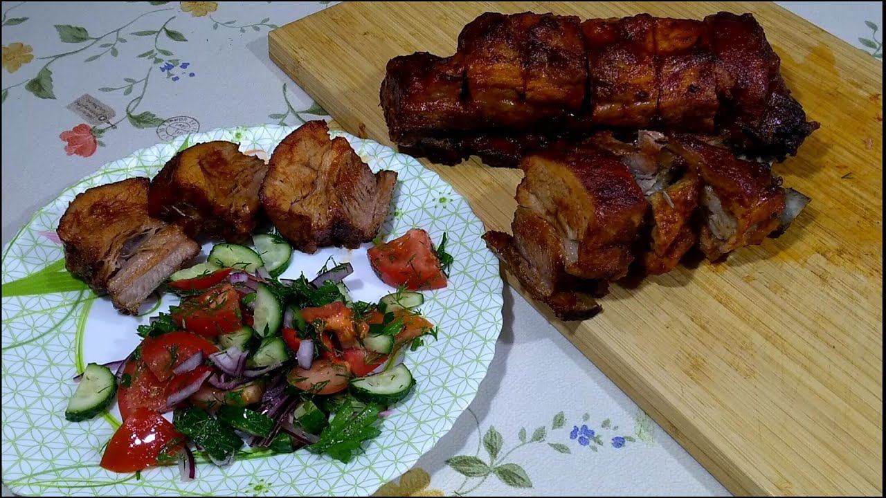 Свиные рёбрышки в томатно медовом соусе.  Очень вкусно и красиво.