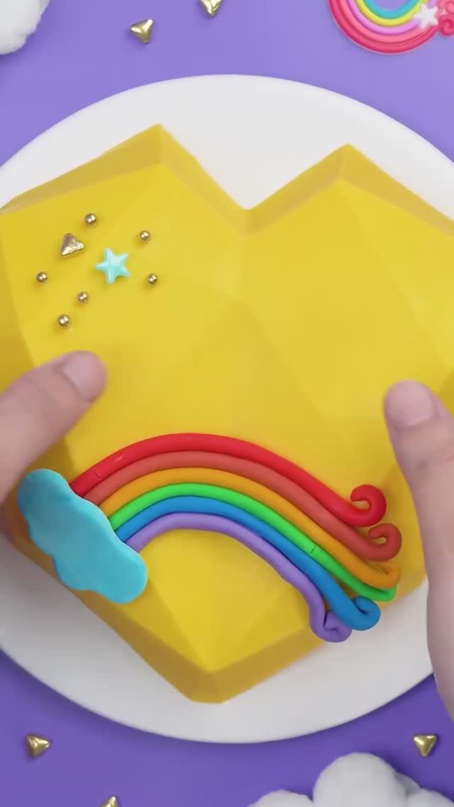 Счастливое сердечко из цветного шоколада