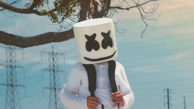 Фоновая музыка - "Marshmello - Alone"