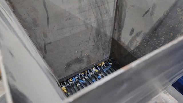 Шредер ИШМ-220 довальческий дробим материал Эва ножи 9мм