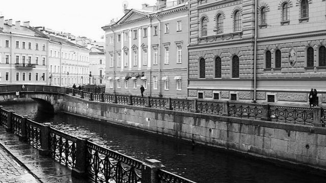 Анна Ахматова. Поэма: "РЕКВИЕМ".Читает — Елена Артёменко. Запись — июль, 2018 года.