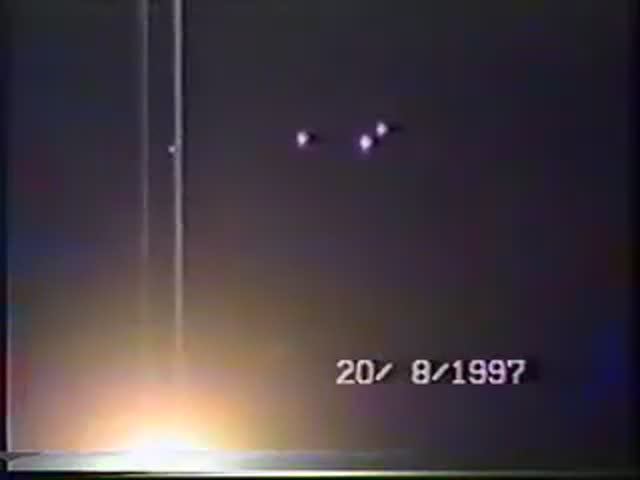 Самая достоверная съемка НЛО. Трехзвездник, Медведицкая гряда (1997)