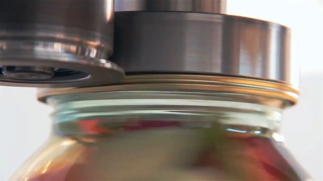 Закатывающая машина