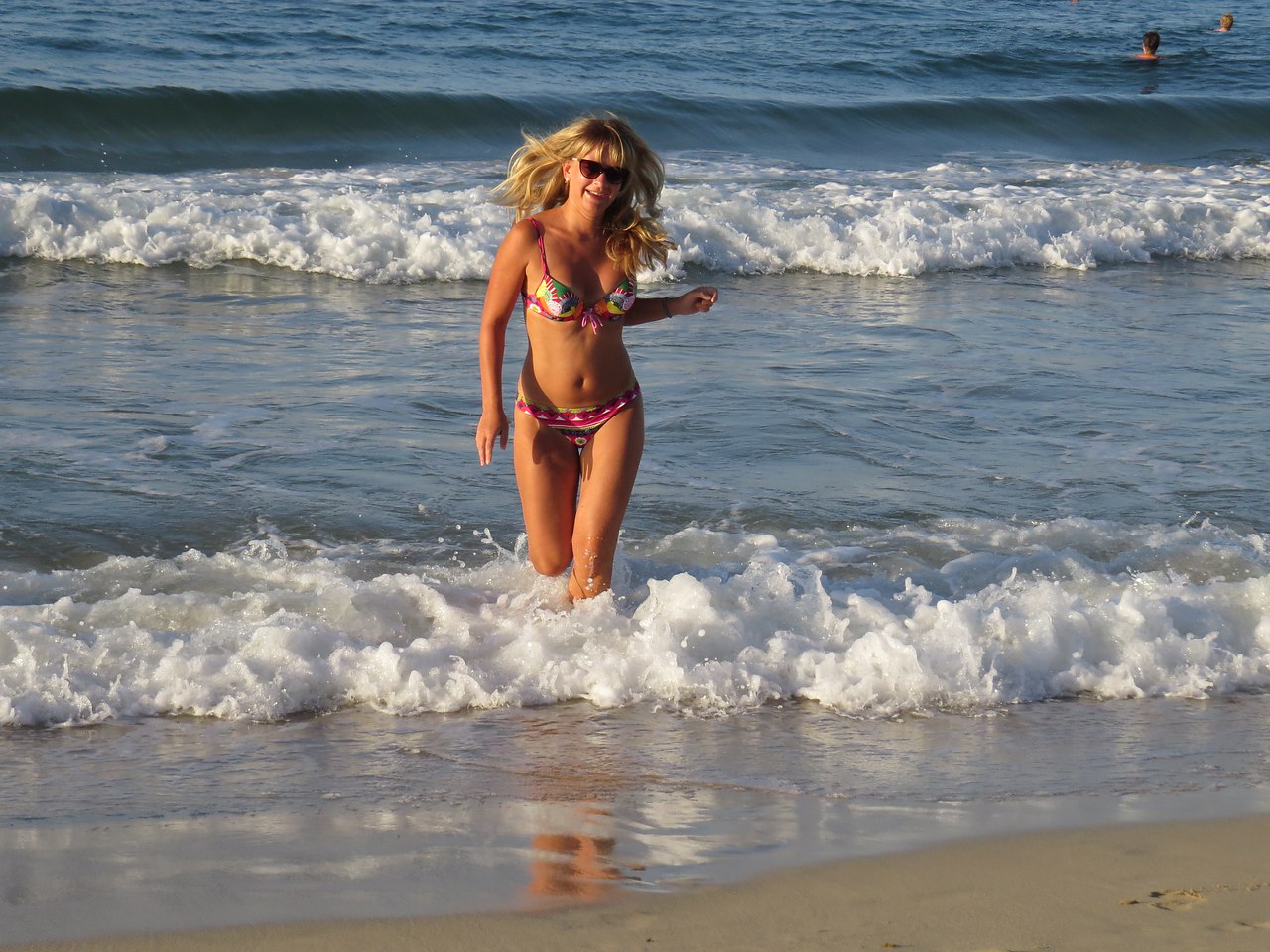 И я смотрю сквозь трусики соседки – Евгений Тутушкин