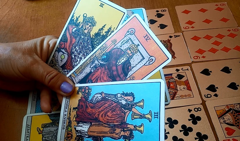 Успешная пара и застолье: гадание на 21 мая