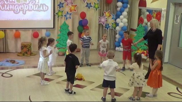 "Накорми колобка" игровое театральное упражнение на силу голоса.