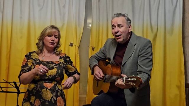 Последний хиппи. Дуэт ВО: В. Поляков и О. Кузнецова.
Слова Игоря Царева, музыка Владимира Полякова