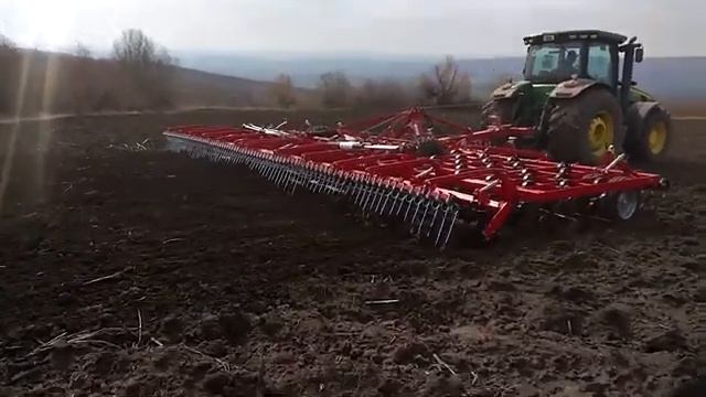 Предпосевной культиватор Wektor 10 м компании EXPOM
