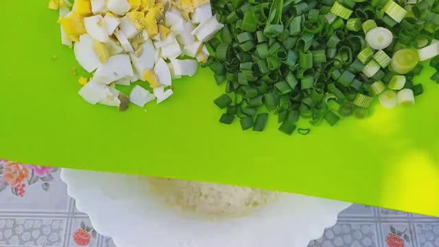 🧅🐣🌿Ленивые пирожки на кефире с яйцом и зелёным луком за 10 минут🌿