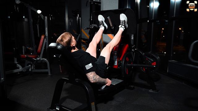 Жим ногами / Жим платформы