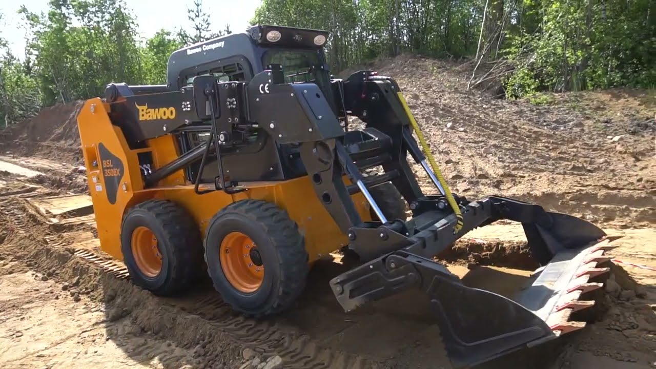 Минипогрузчик Bawoo BSL (Южная Корея) на конкурсе ЛУЧШИЙ ПО ПРОФЕССИИ среди дорожников.