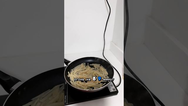 Жареная картошка с мясным фаршем за 15 минут.