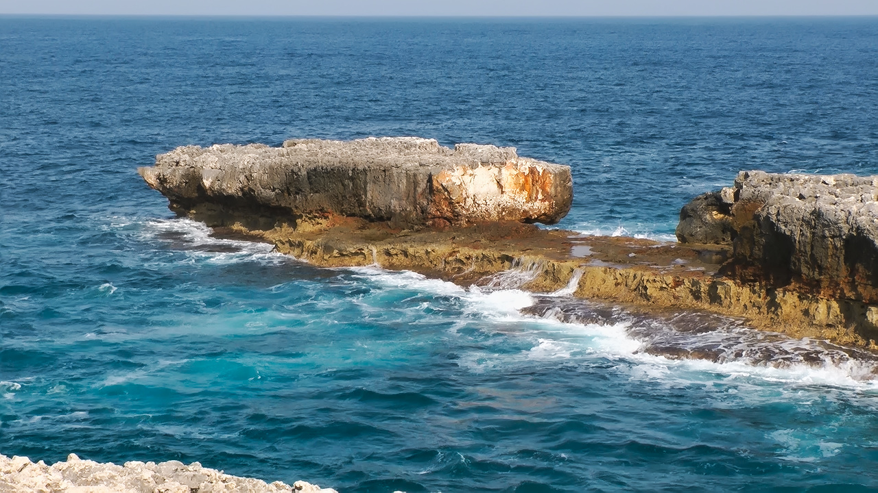 Обзор берега от Cala Marcal до Cala Estreta