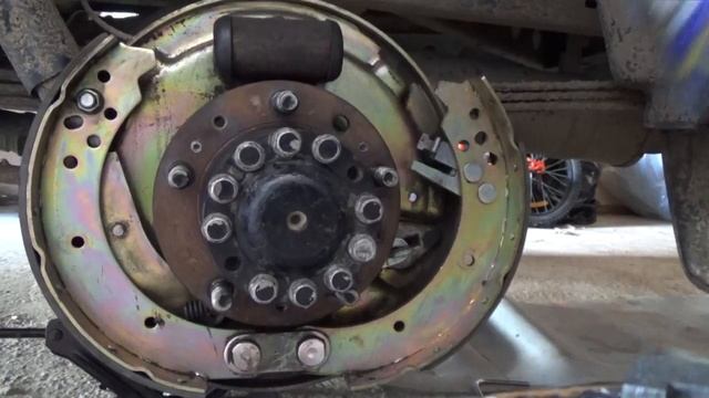 Ручник не держит  Обслуживание и регулировка стояночного тормоза УАЗ Патриот.mp4