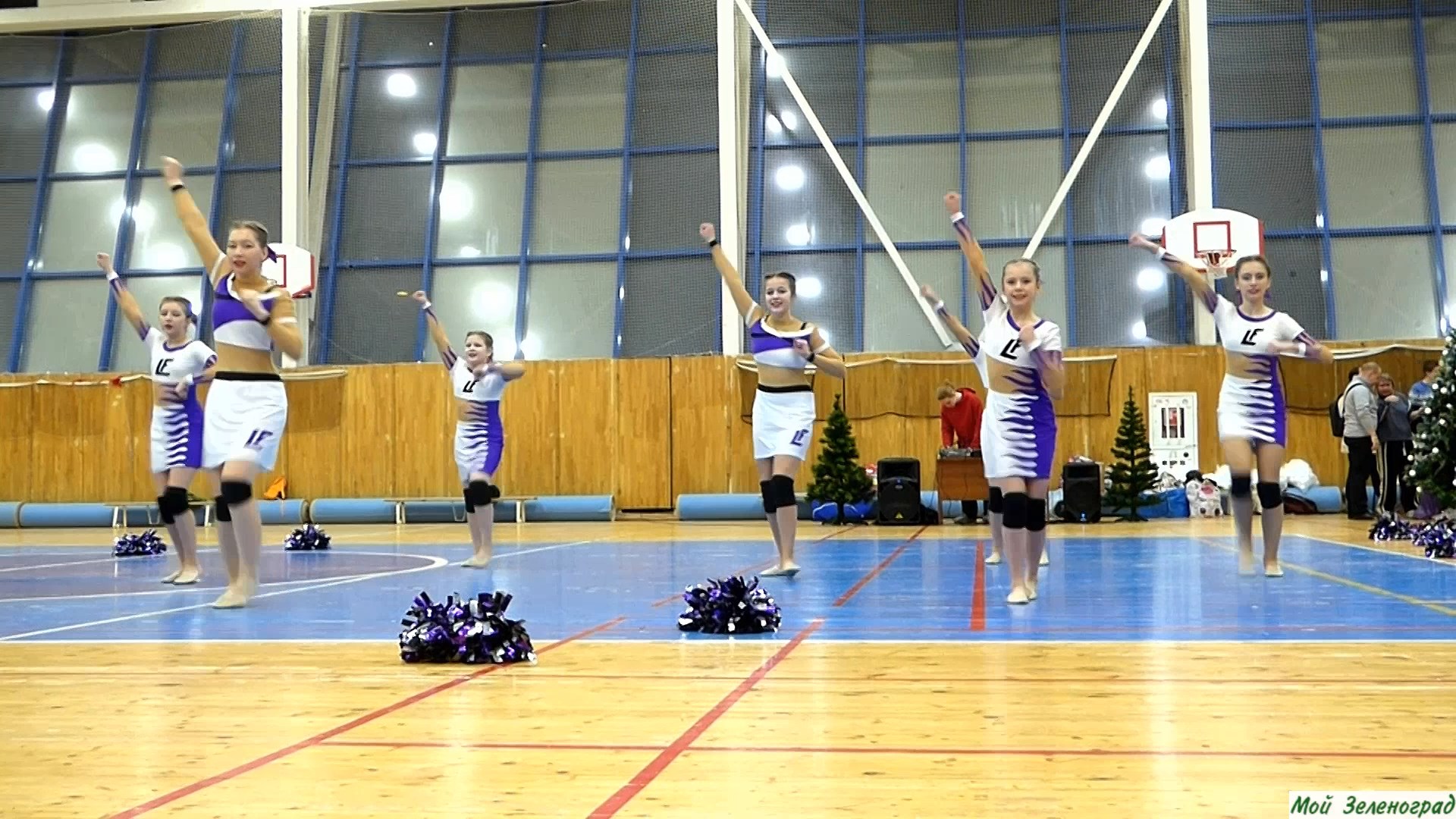 Команда по чир спорту LIGHT FLY - Shuts