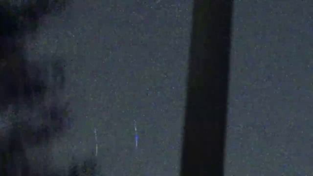 В небе над Польшей минувшей ночью заметили загадочный светящийся объект