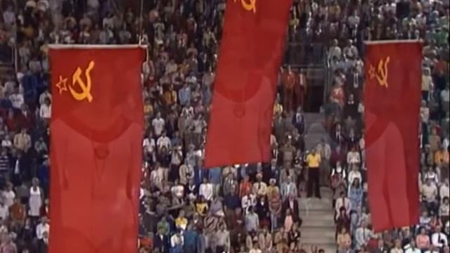 Советские гимнастки Ольга Корбут, Людмила Турищева и Тамара Лазакович заняли весь пьедестал 1972