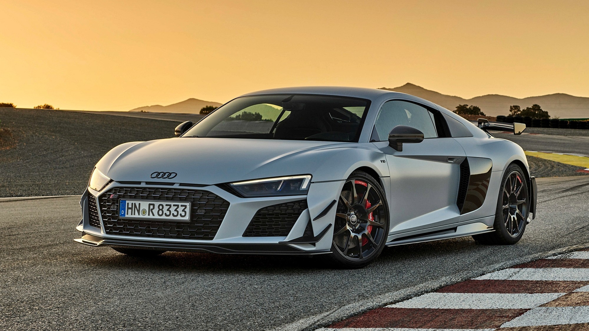 AUDI R8 V10 GT RWD