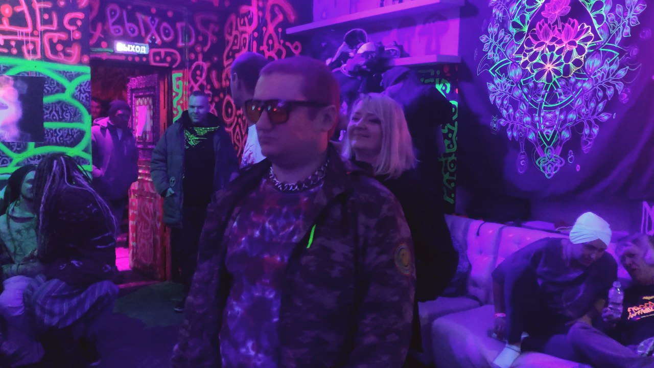 Karbodelica 10, part 26, Younger Brother - "Crumblenaut», performed by Kotken