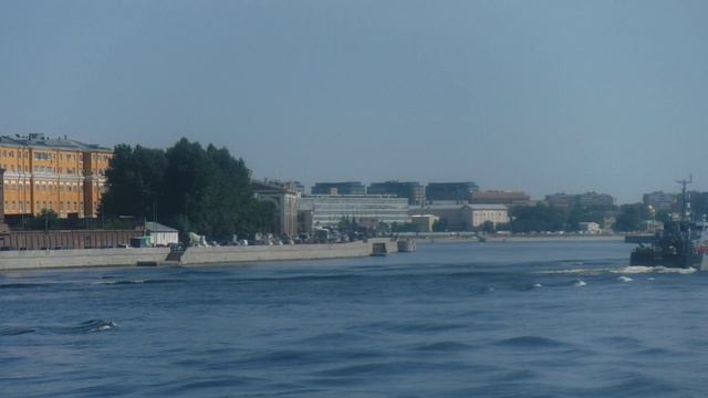 Проход кораблей вверх по Неве