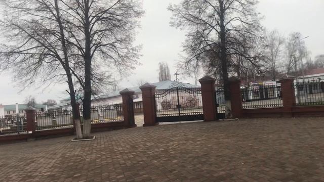 Обходим вокруг Свято-Троицкого Собора в городе Бирск