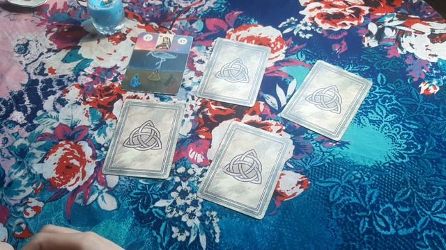 Выбери карту и узнай о себе!