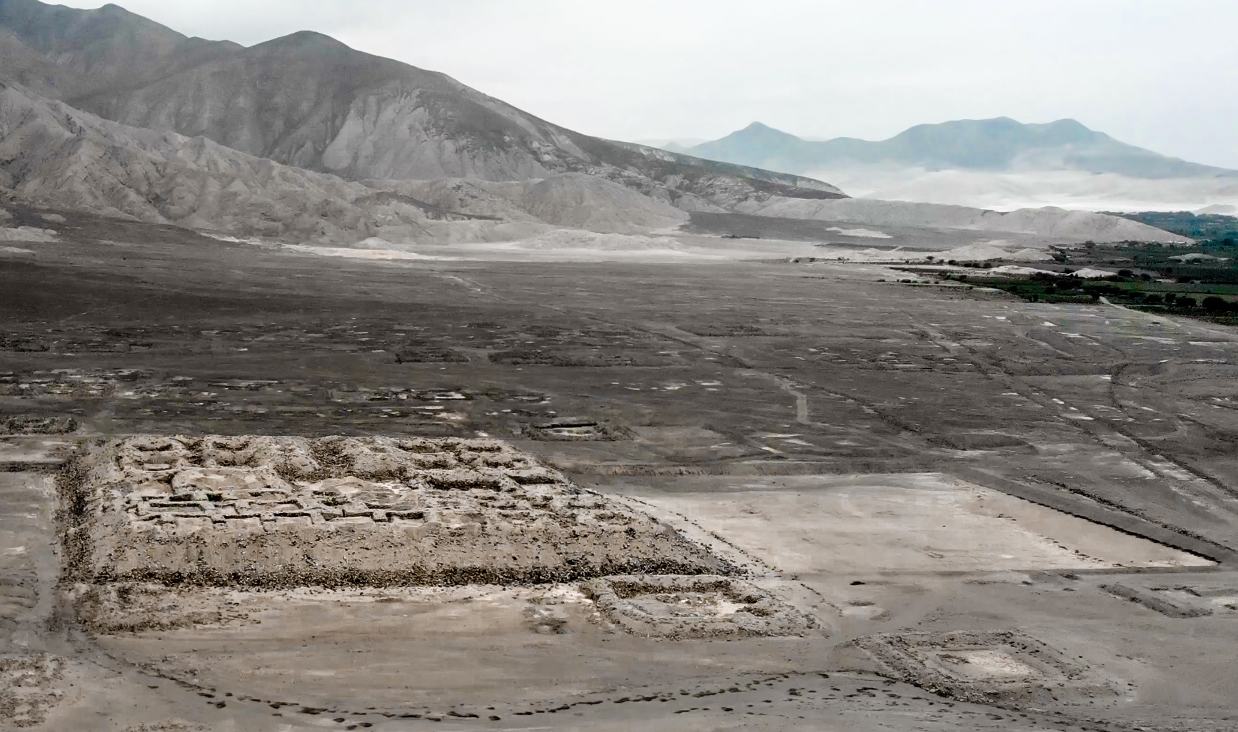 Касма. Археологический памятник Пампа де Льямас.