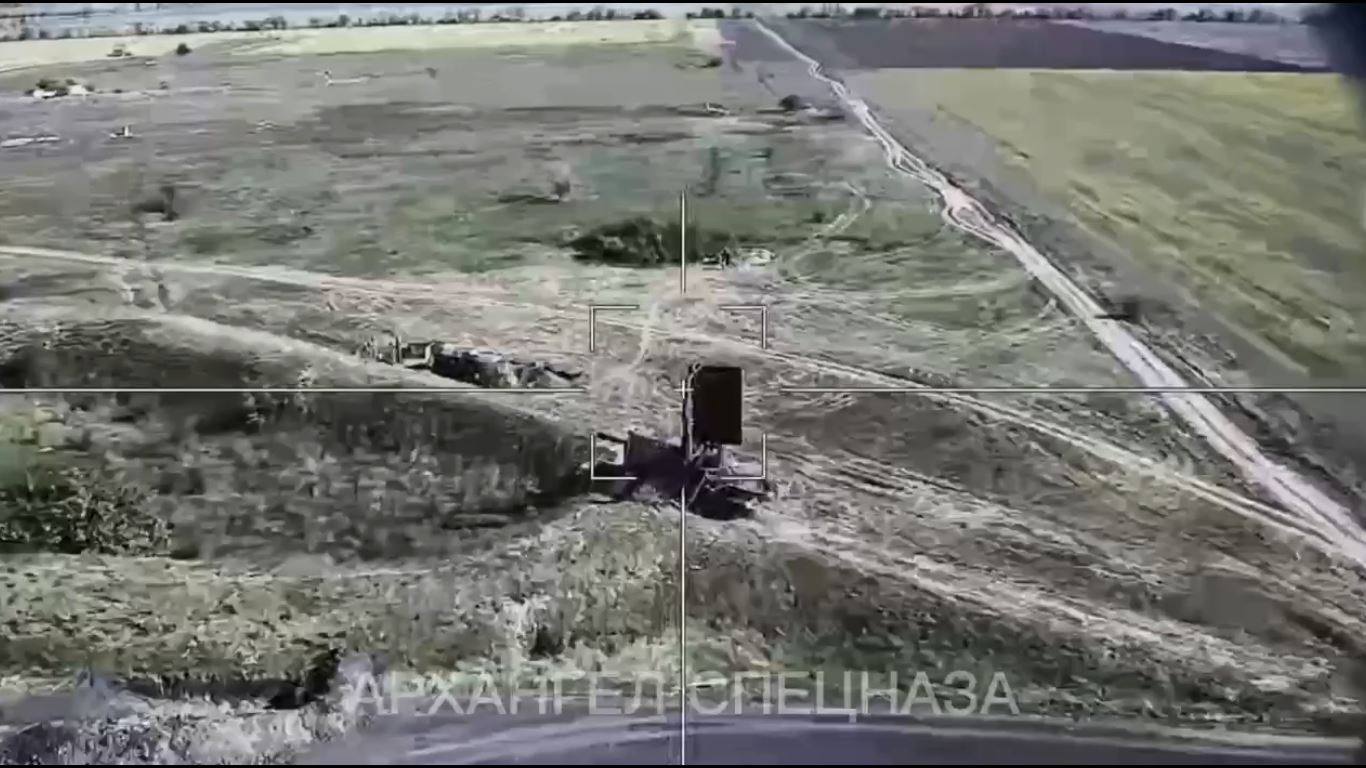 Уничтожение радиолокационной станции 36Д6 беспилотником-камикадзе "Ланцет". окт2022г.