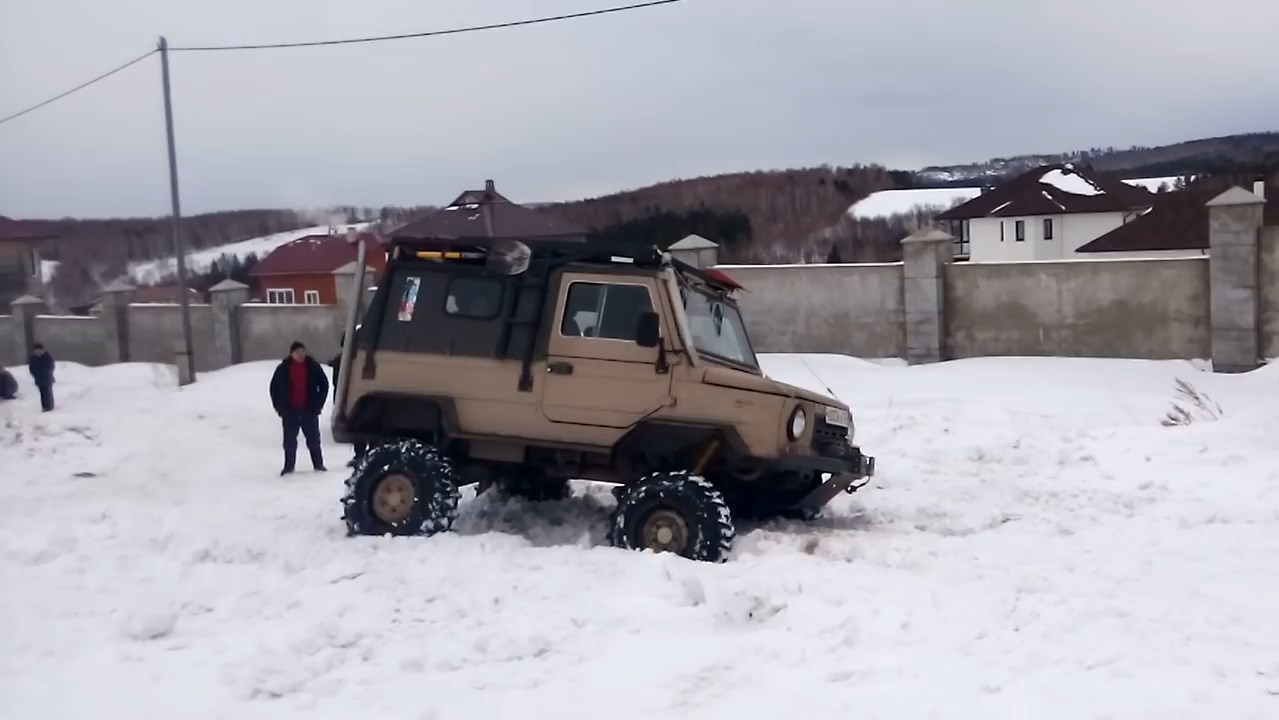ЛуАЗ-969 на Бел 161 покрышках.