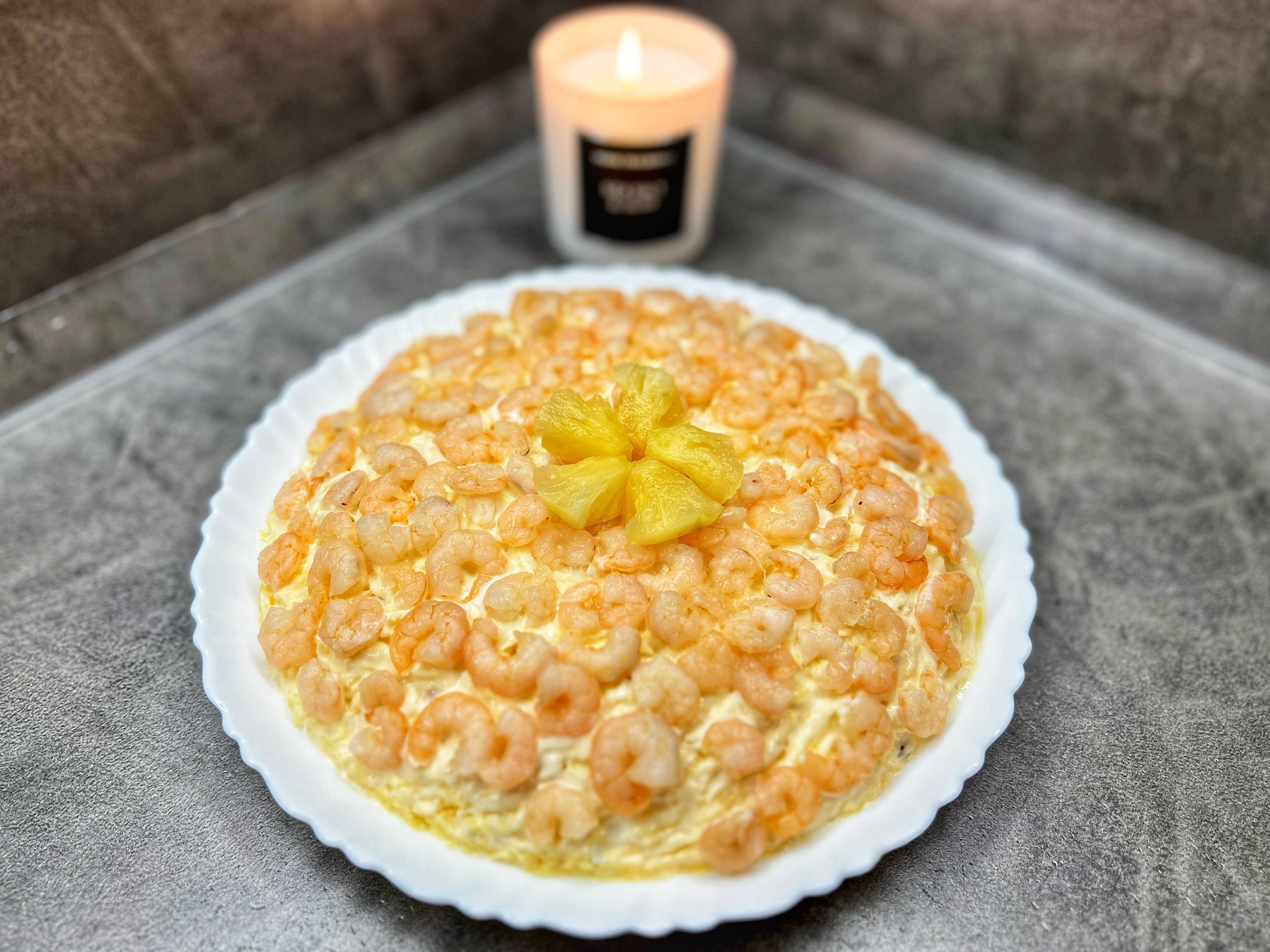 Нежный салат с креветками и ананасом!