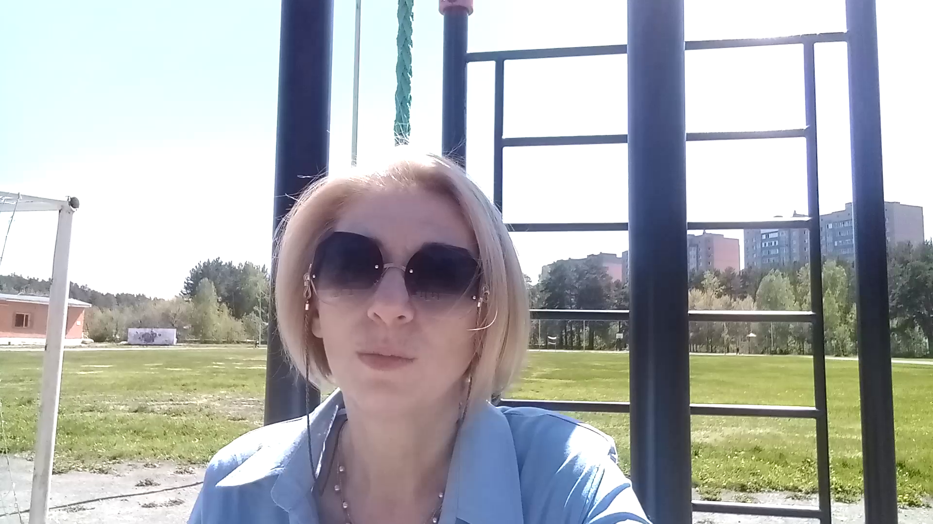 Прогулка с внучой 16.06 до стадиона