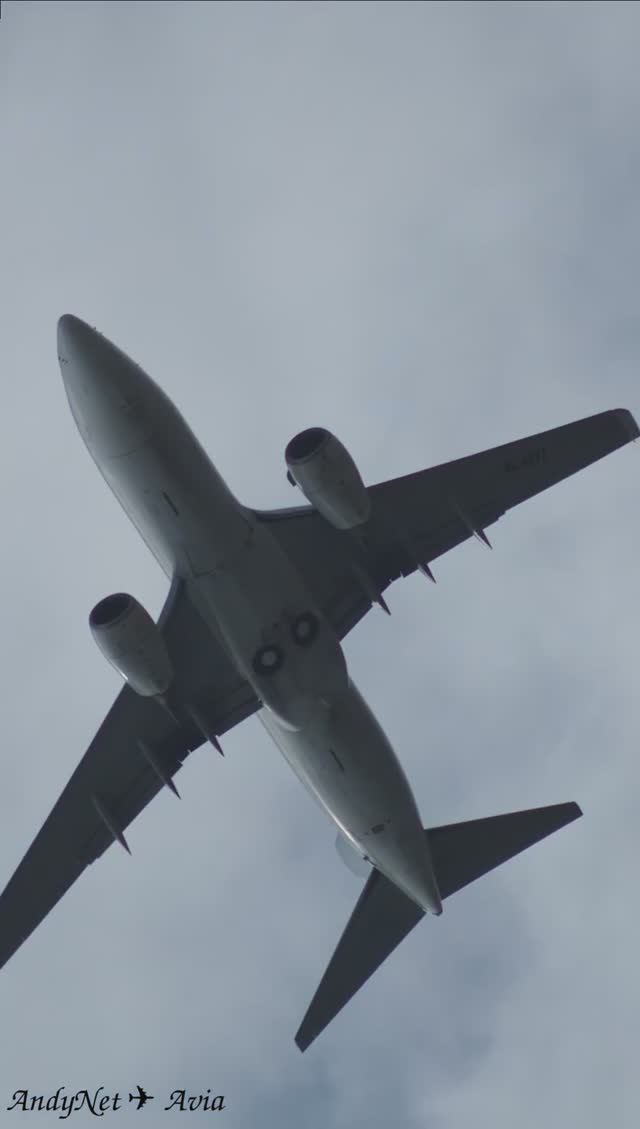 Boeing 737-7CT авиакомпании Грузинские авиалинии [4L-GTI] заходит на посадку во Внуково 20.05.2023