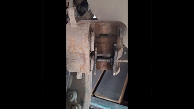 Самостоятельная замена передних колодок на Хавал ф7