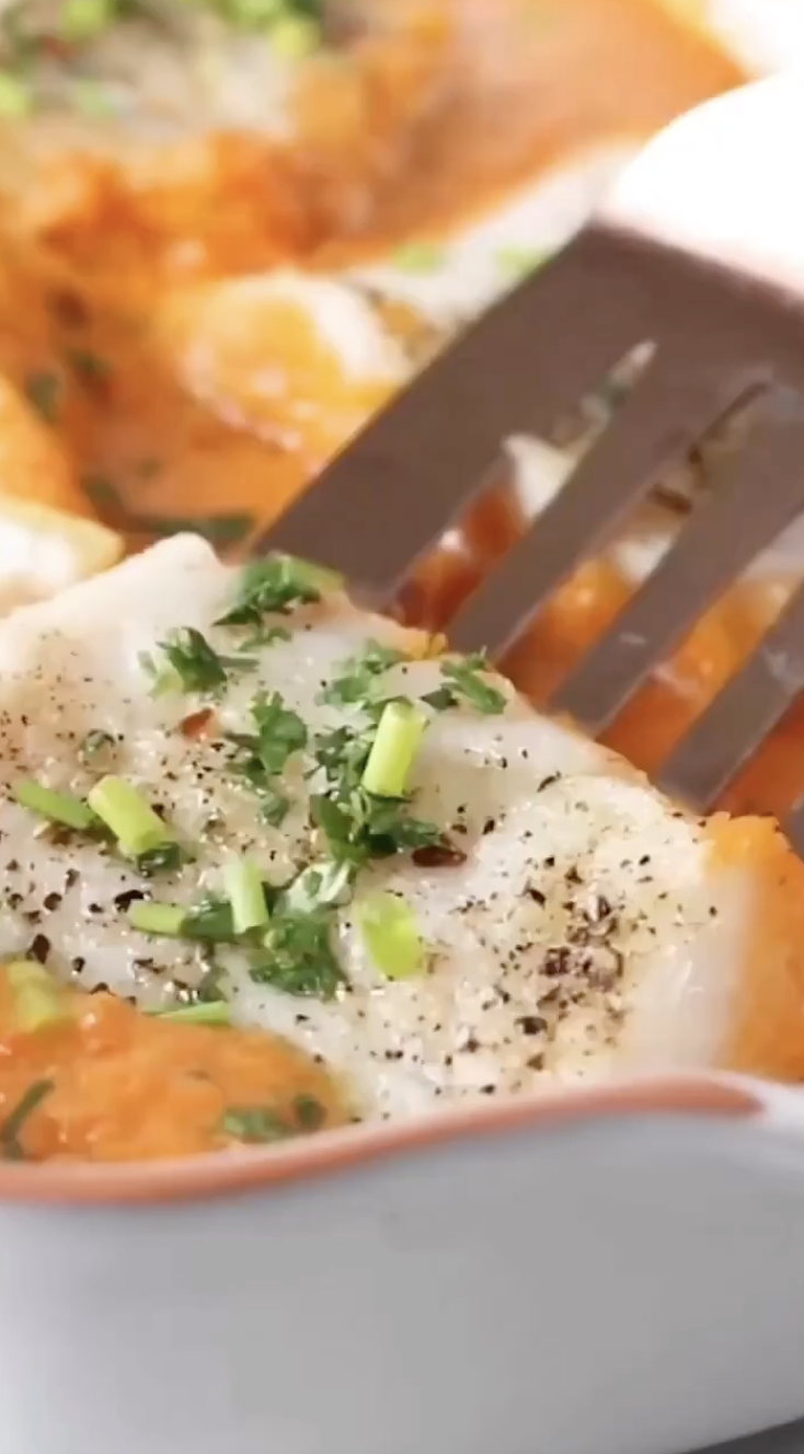 Готовим вкусную и сочную треску в духовке