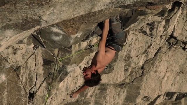 Самые сложные трассы мира: Change 9b+ от Стефано Гизольфи Stefano Ghisolfi. Скалолазание.