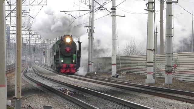 Паровоз П36-0120 (ТЧ-16) с туристическим поездом №924 Москва - Голутвин (г. Коломна).