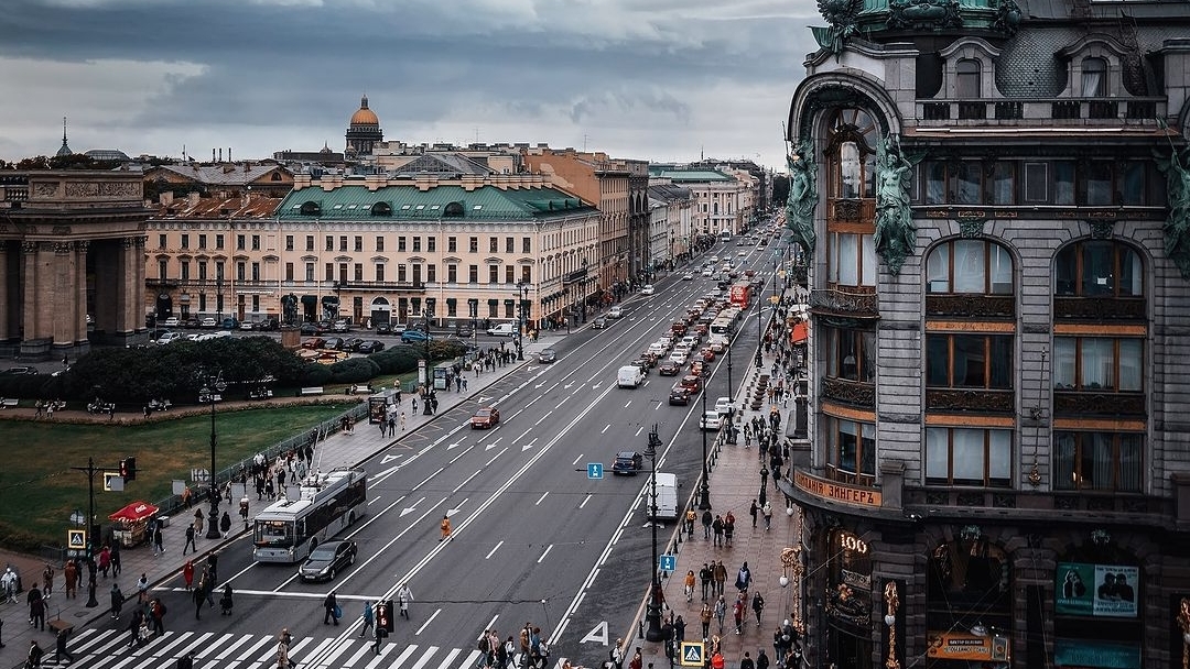 Ты же видишь я поворачиваю, а ты меня подрезаешь