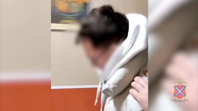 В Новоаннинском районе области задержан пособник телефонных мошенников