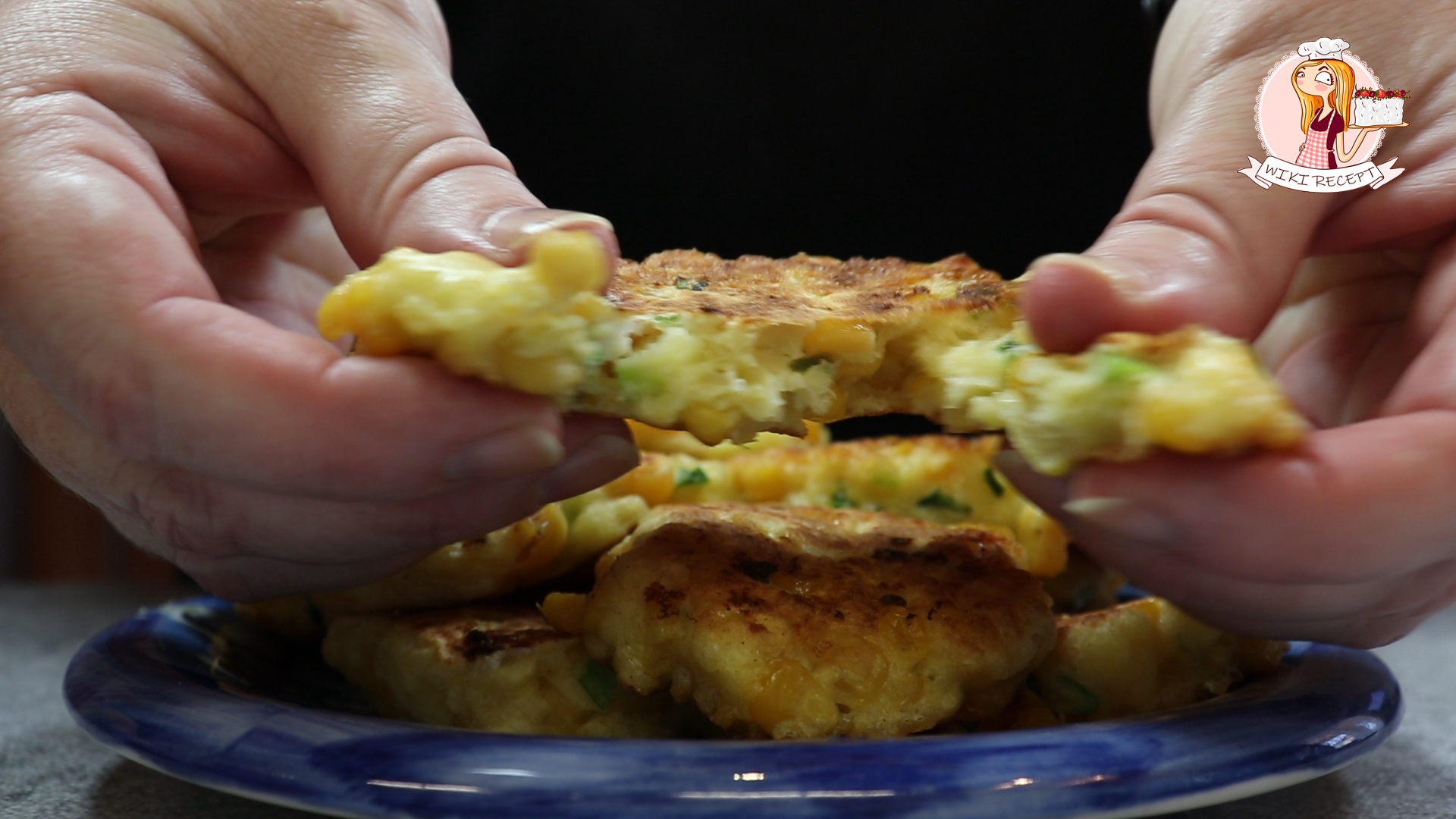 ОЛАДЬИ из КОНСЕРВИРОВАННОЙ КУКУРУЗЫ с творогом и зеленым луком. Рецепт оладий со сладкой кукурузой