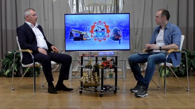 Открытая среда с деканом. Факультет «Дорожно-строительные машины»