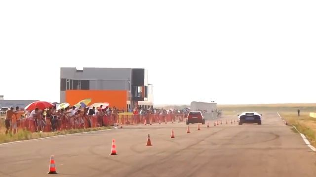 CRAZY SUPERCARS VS. SLEEPERS.mp4