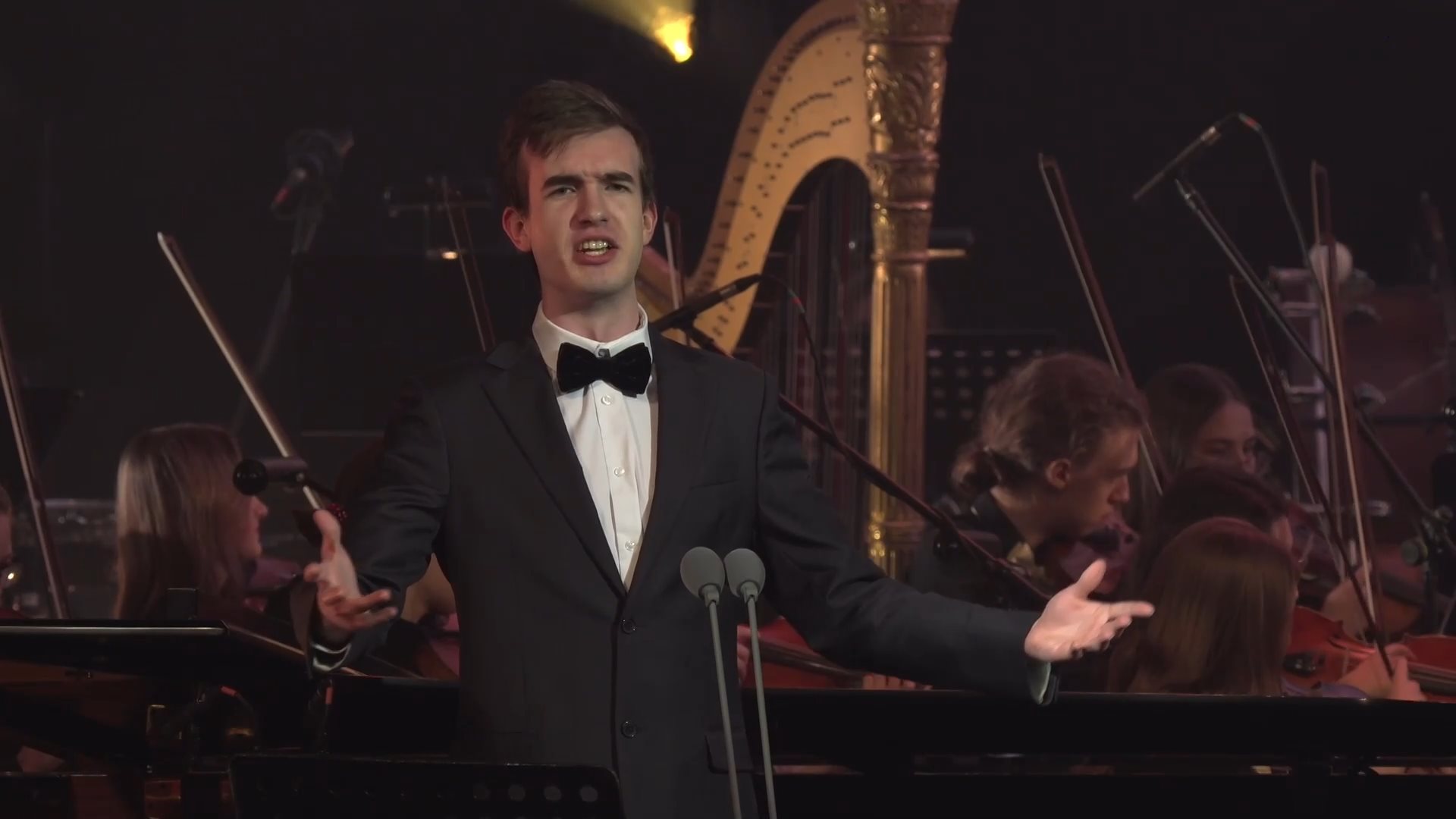 "Песня о блохе", Алексей Тихомиров, Тихон Вороной. "Song about a flea", A. Tikhomirov, T. Voronoi.