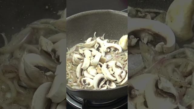 Гренки с грибами и сыром