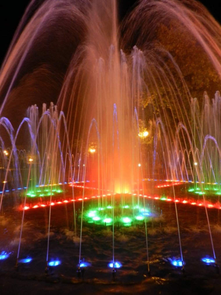 МУЗЫКА ВОДЫ И СВЕТА (КАЛИНКА)