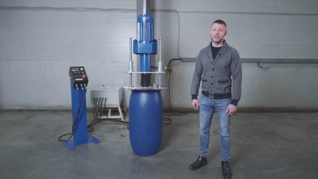 Диссольвер для производства красок. Идеально подходит для смешивания и диспергирования.