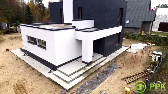 Комбинация мокрого и керамического фасада.