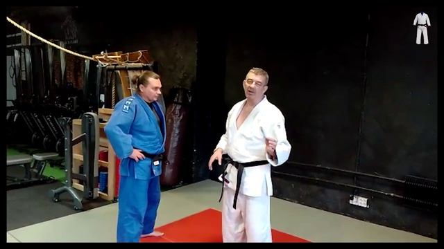 Фильм 54. Комбинация в прыжке.