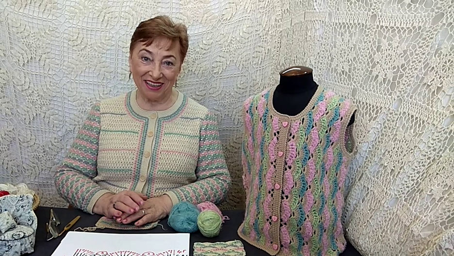 Жилет "Букетик". Мастер-класс по вязанию крючком для детей от О. С. Литвиной.