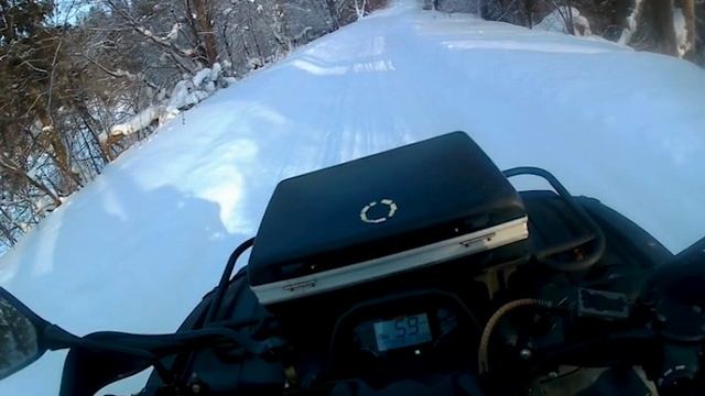 Покатушки по снегу. Квадроцикл против снегохода. Стелс и РМ. Часть 1